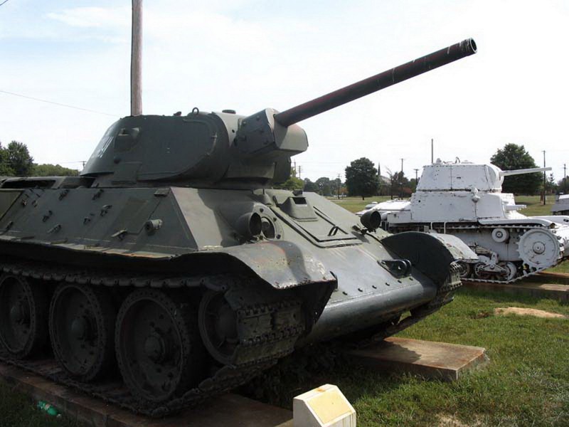 Tank T-34/76 Modell 1941 - WalkAround - Fotografien - _Deutsch