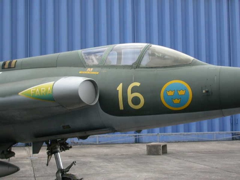 SAAB J-35 Draken - WalkAround - NET-MAQUETTES