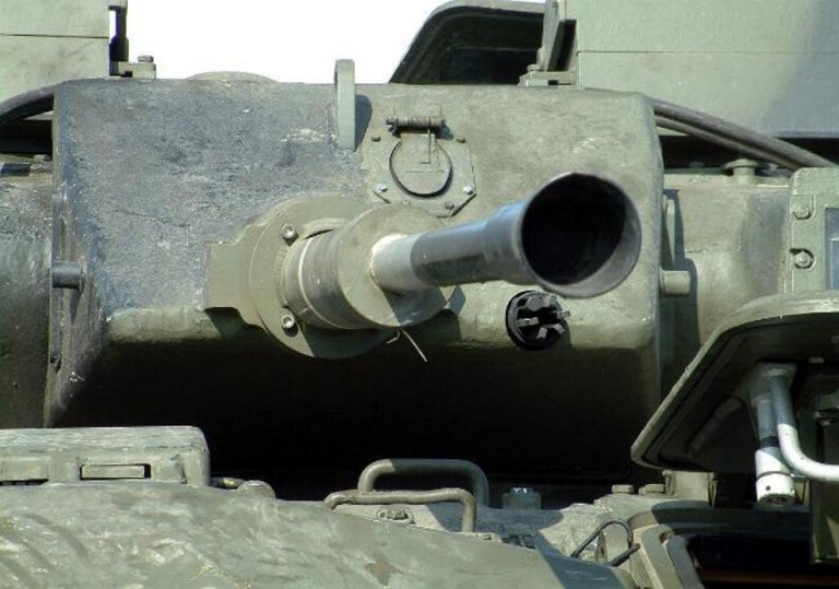 Warrior tracked armoured vehicle - WalkAround - ja
