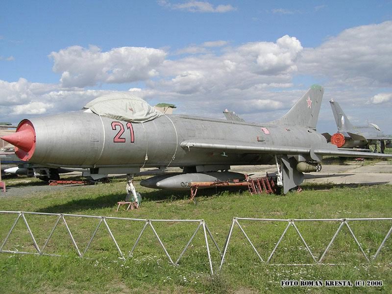 Sukhoi Su-7 - WalkAround - Photos - _Deutsch