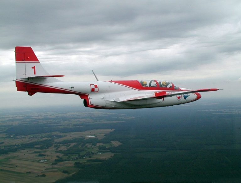 PZL TS-11 Iskra - Photos & Video - NET-MAQUETTES