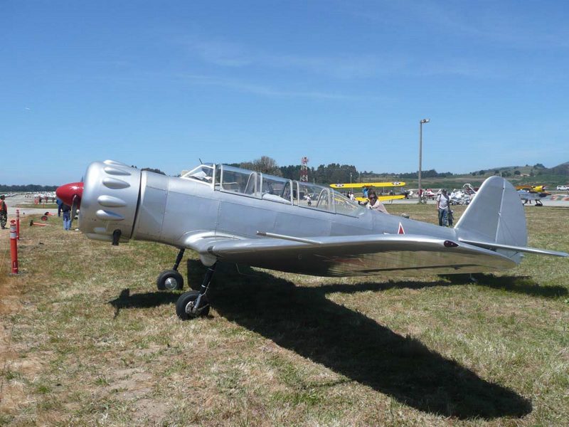 Yakovlev Yak-18 - Fotos & Video - NET-MAQUETTES