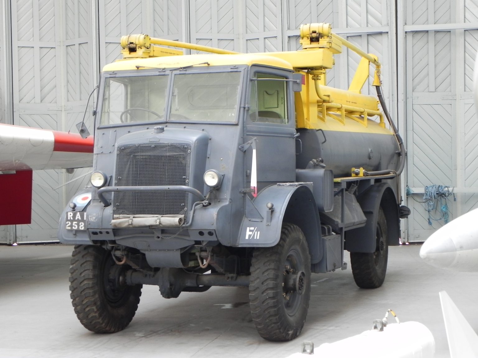 Bedford QL - Photos & Videos - NET-MAQUETTES