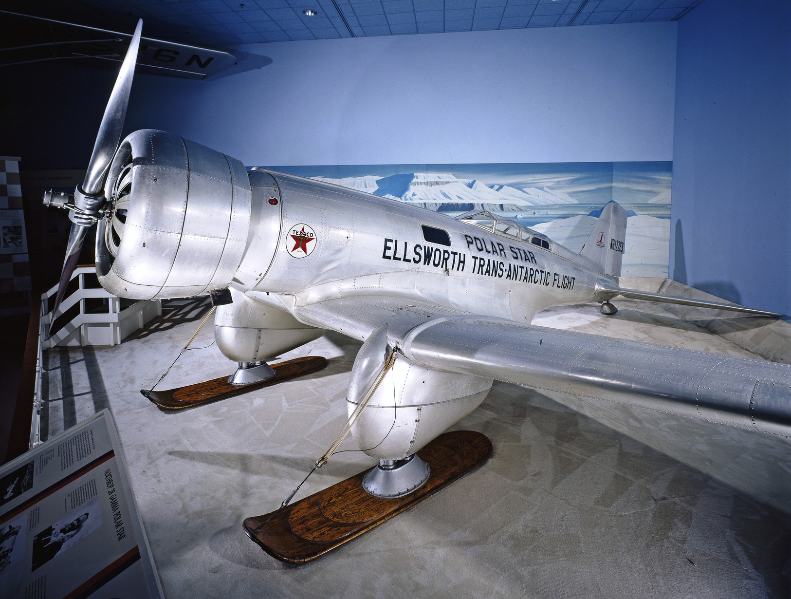 Northrop Gamma - Photos & Videos - NET-MAQUETTES