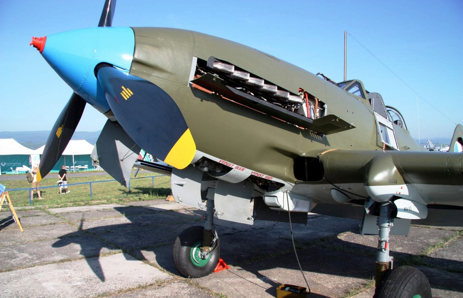 Avia B-33 - Photos & Videos - NET-MAQUETTES