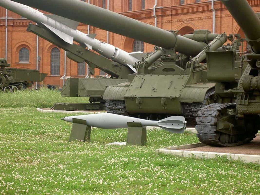 420mm 2B1 Oka Self-Propelled Gun-Mortar - Photos & Video - NET-MAQUETTES