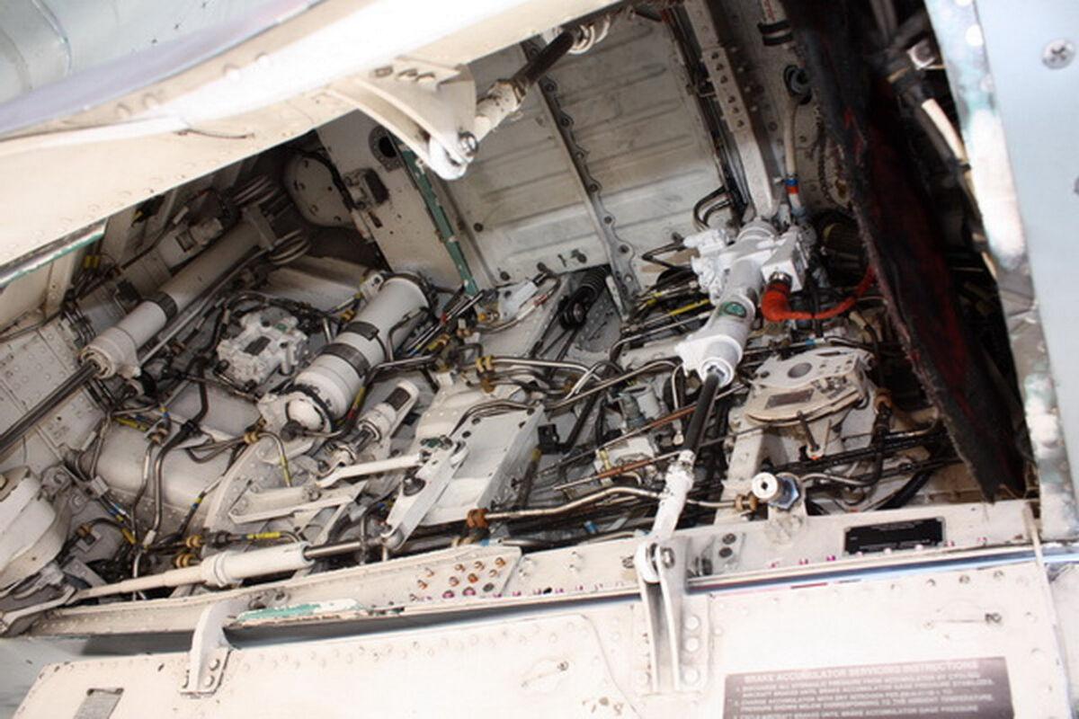 AV-8B Harrier II Plus - WalkAround - NET-MAQUETTES