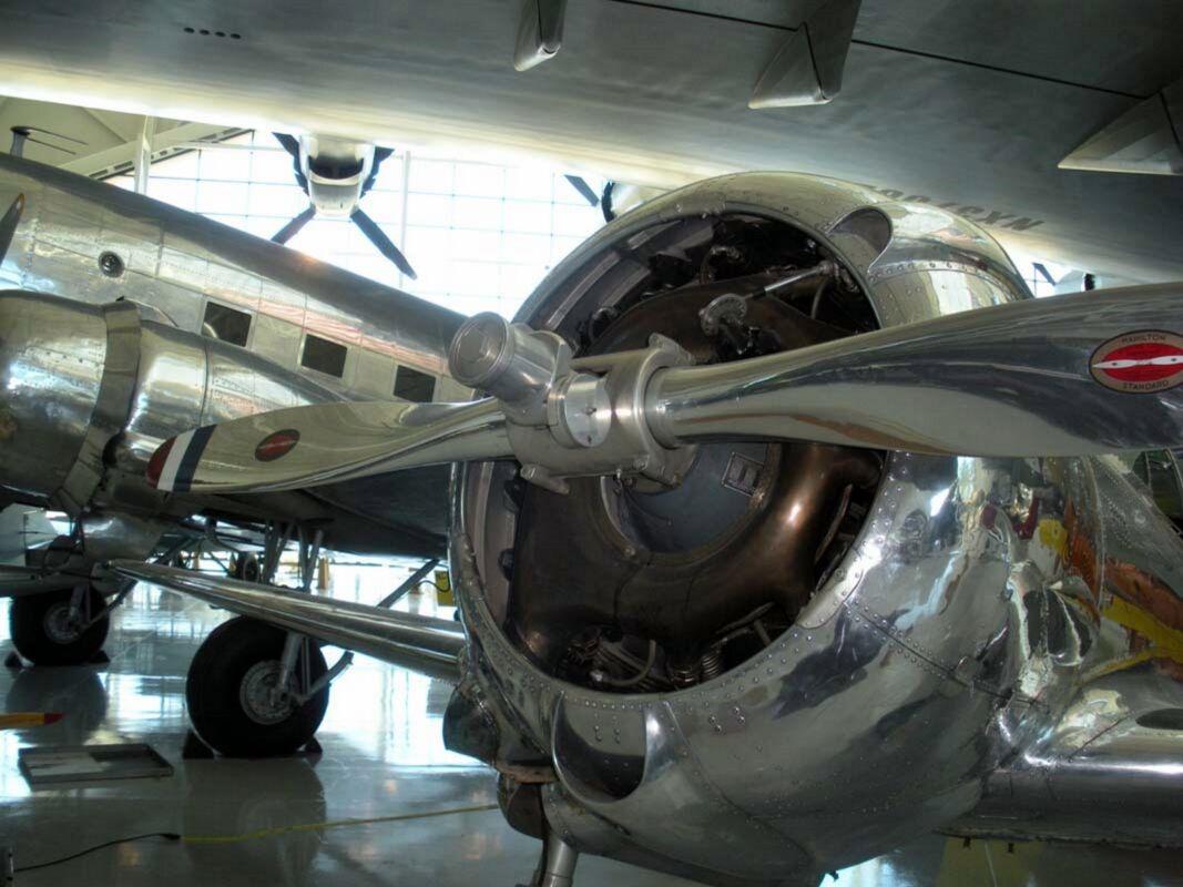 Curtiss-Wright CW-22 - Photos & Video - NET-MAQUETTES