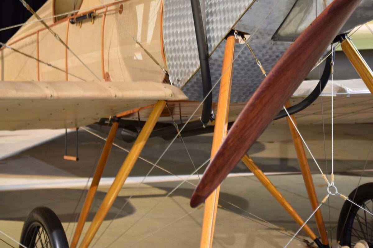 Royal Aircraft Factory BE2A - Photos & Video - NET-MAQUETTES