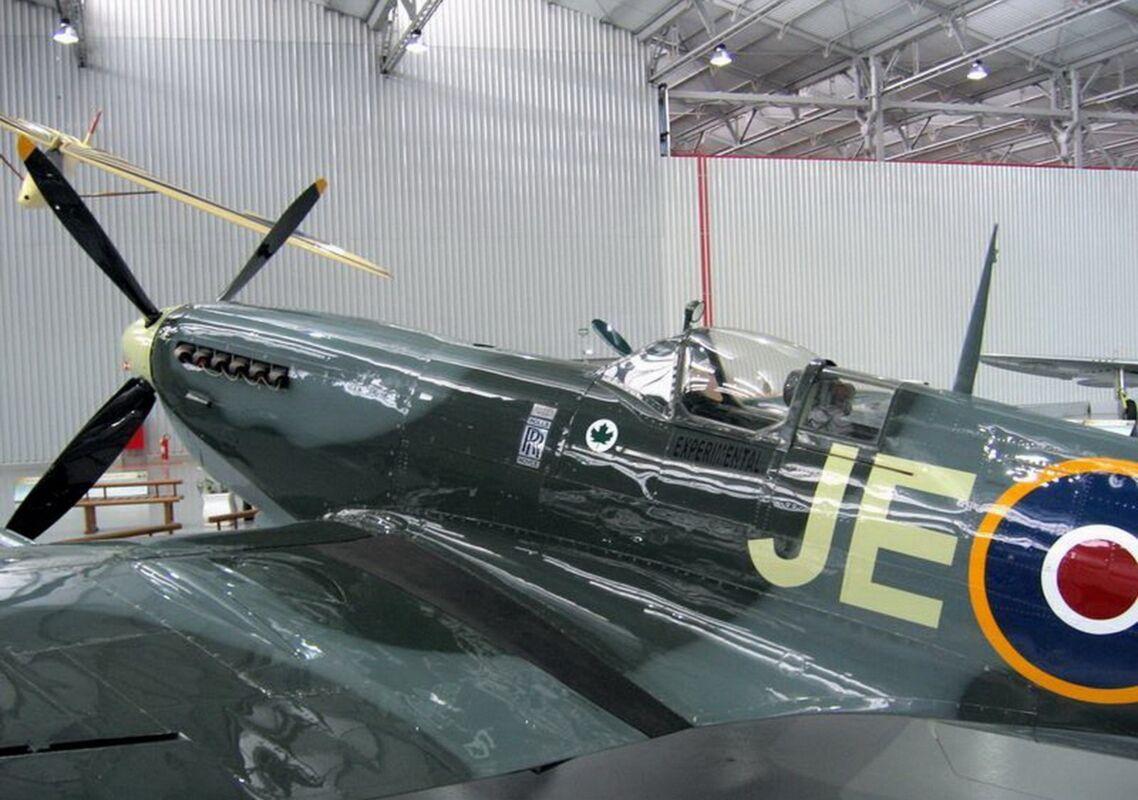 Spitfire HF IXe - Walk Around - NET-MAQUETTES